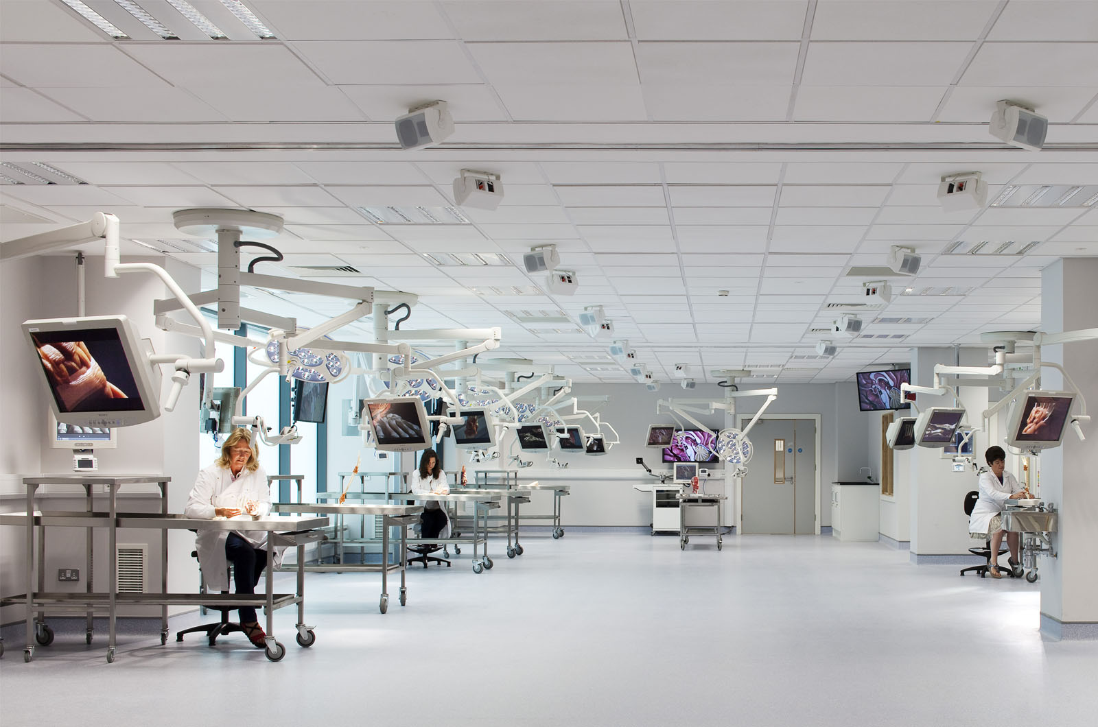 Trinity College - Jones AV Ltd. - Medical System Integration
